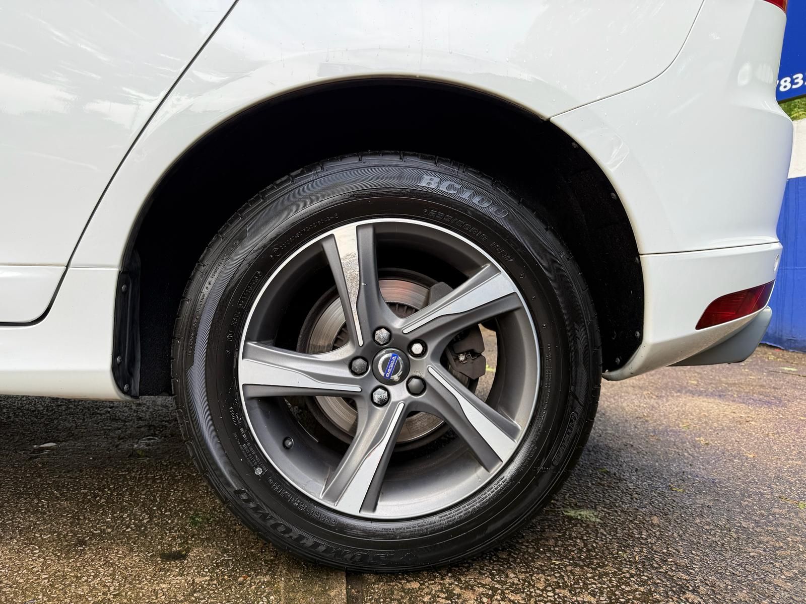 Used Volvo XC60 2.4 D4 R-Design Lux Nav SUV 5dr Diesel Geartronic AWD ...