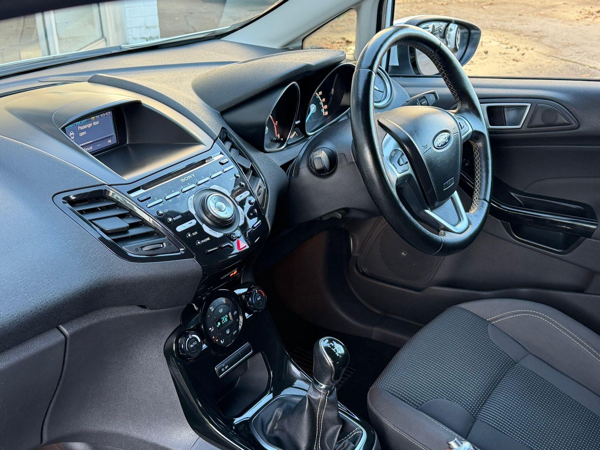 Used Ford Fiesta 1.0T EcoBoost Titanium Euro 6 (s/s) 5dr 2015 5dr ...