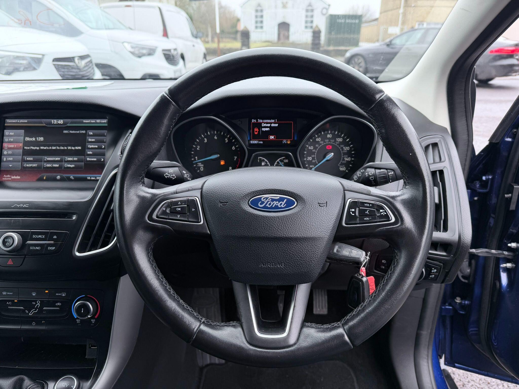 Used Ford Focus 1.0T EcoBoost Zetec Euro 6 (s/s) 5dr 2015 5dr Manual ...
