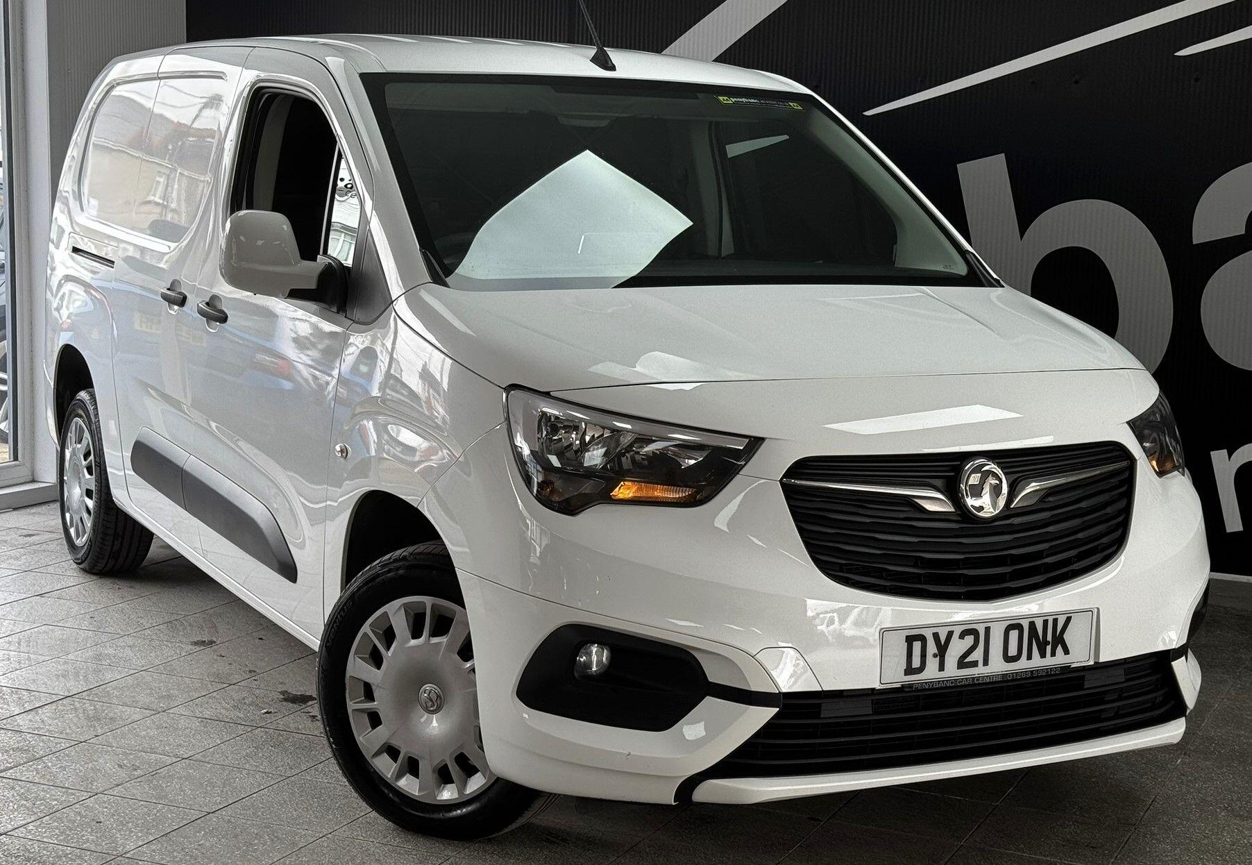 Used Vauxhall Combo 1.5 Turbo D 2300 Sportive L2 H1 Euro 6 4dr 2021 4dr ...