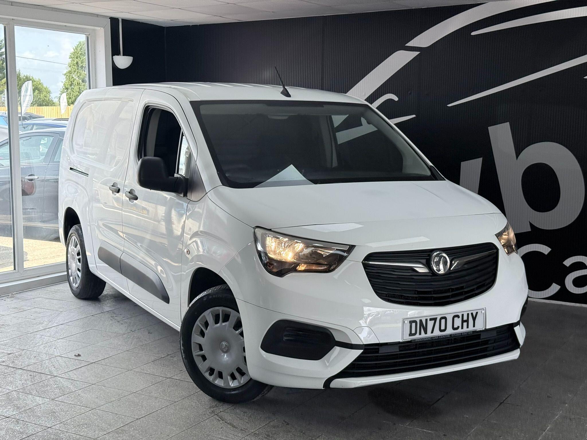 Used Vauxhall Combo 1.5 Turbo D 2300 Sportive L2 H1 Euro 6 (s/s) 4dr ...
