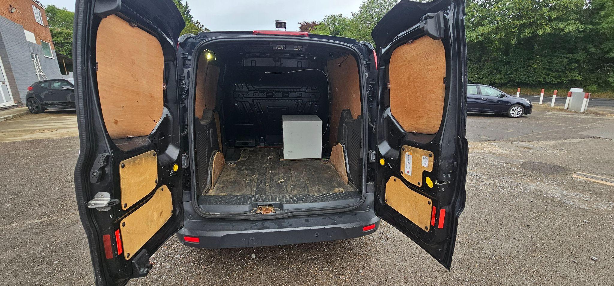 Used Ford Transit Connect 1.5 TDCi 200 Limited L1 H1 5dr 2017 5dr ...