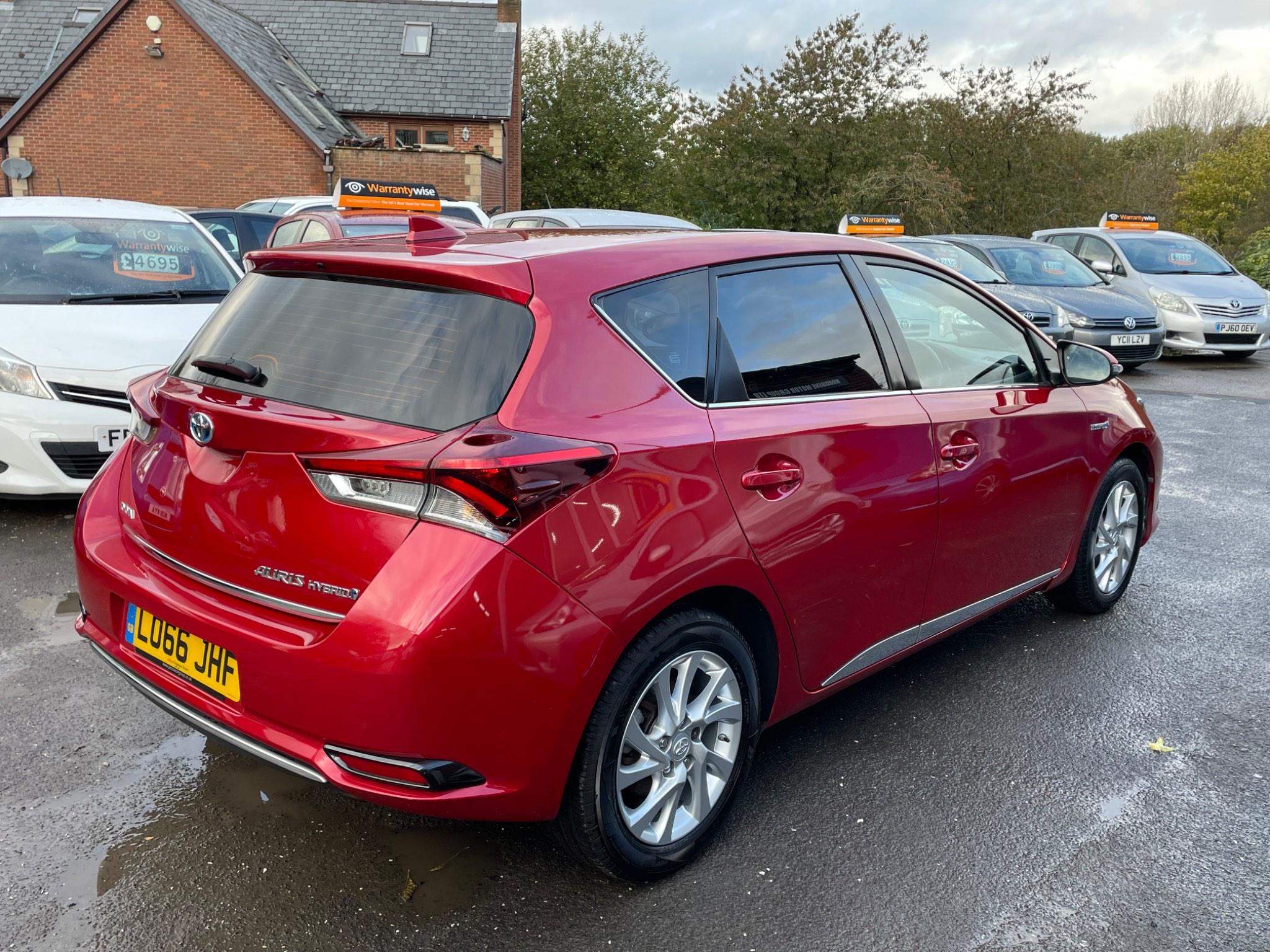 Used Toyota Auris 1.8 VVT-h Business Edition CVT Euro 6 (s/s) 5dr 2017 ...