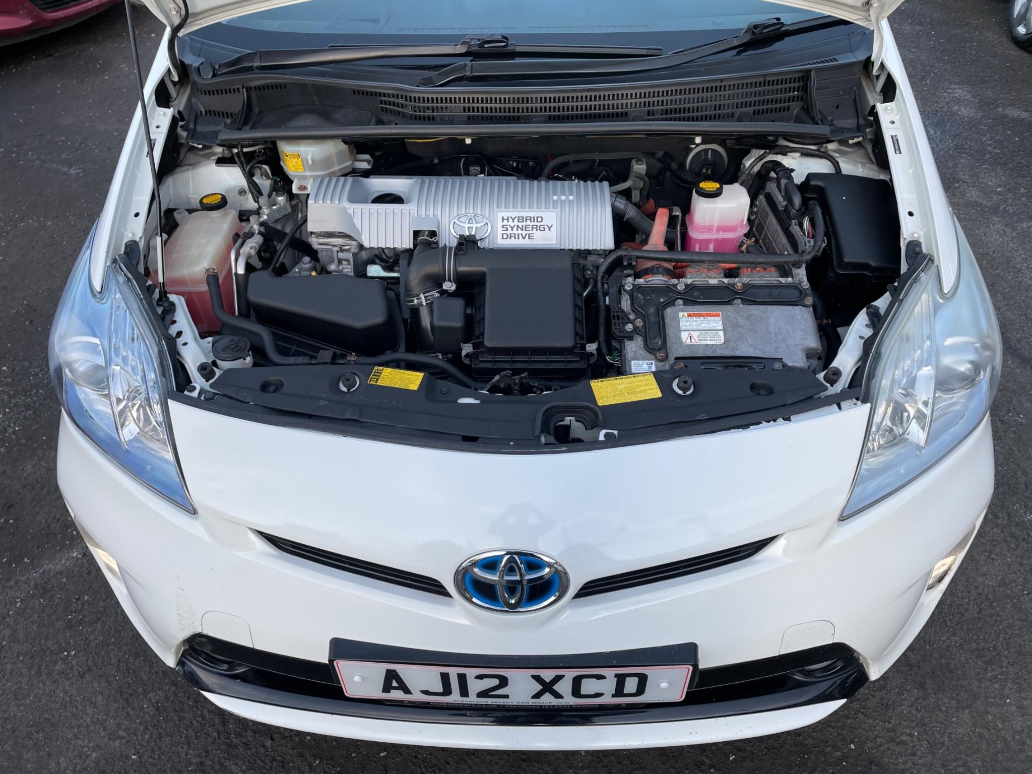 Used Toyota Prius 1.8 VVT-h T4 CVT Euro 5 (s/s) 5dr 2012 5dr Automatic ...