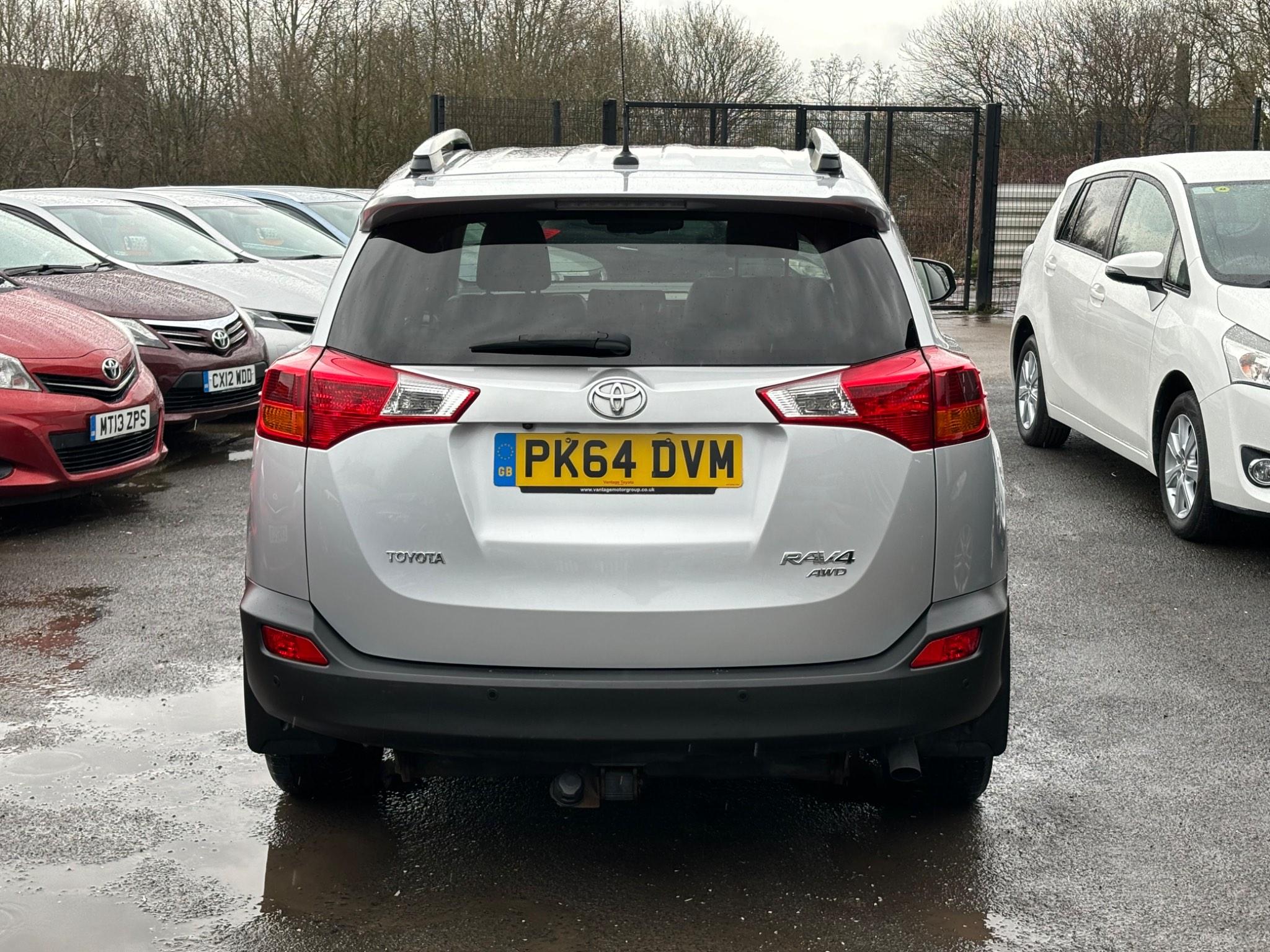 Used Toyota RAV4 2.2 D-CAT Invincible Auto 4WD Euro 5 5dr 2014 5dr ...