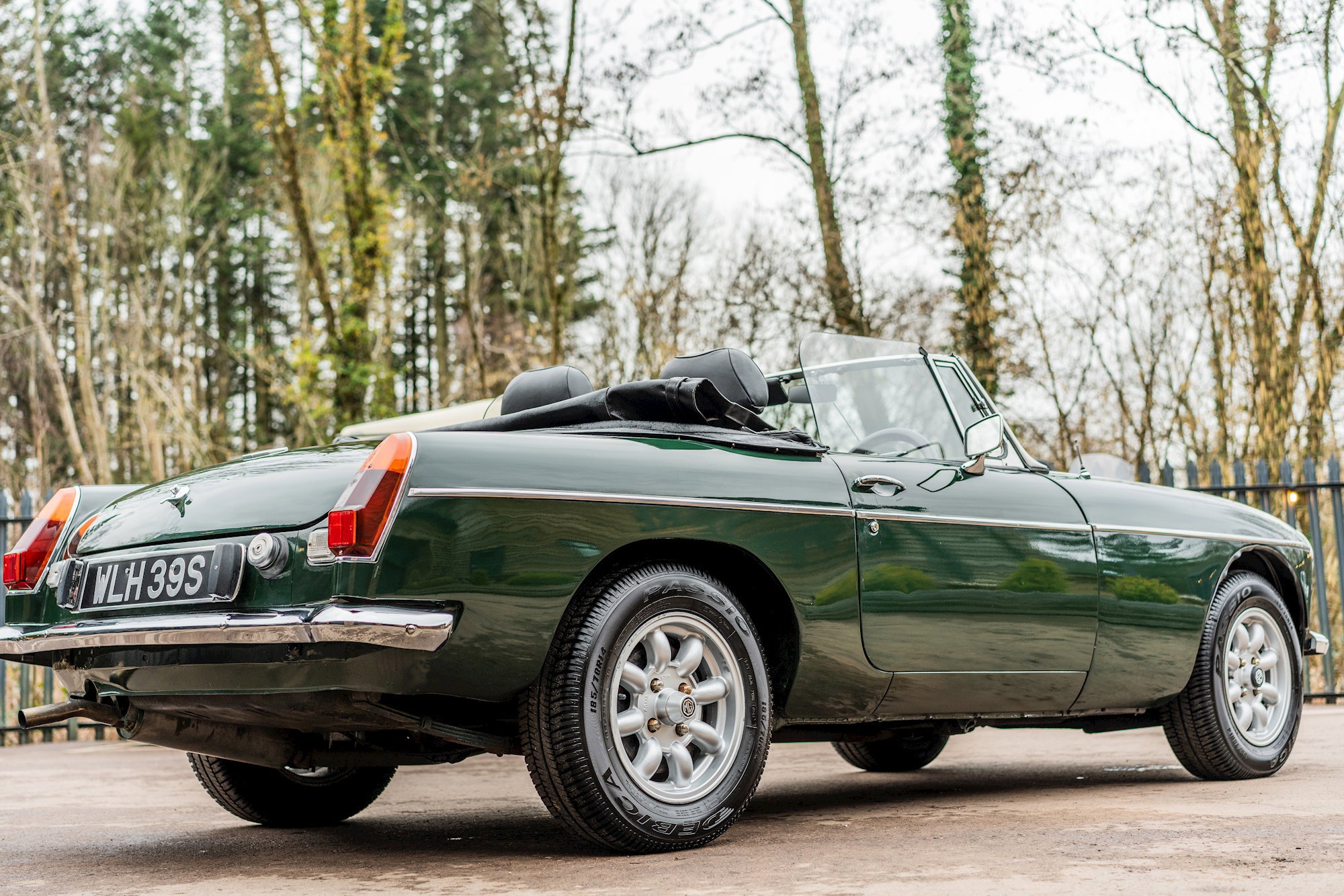 Used MG B Convertible 1977 2dr Manual (WLH39S) | Lowe Classics