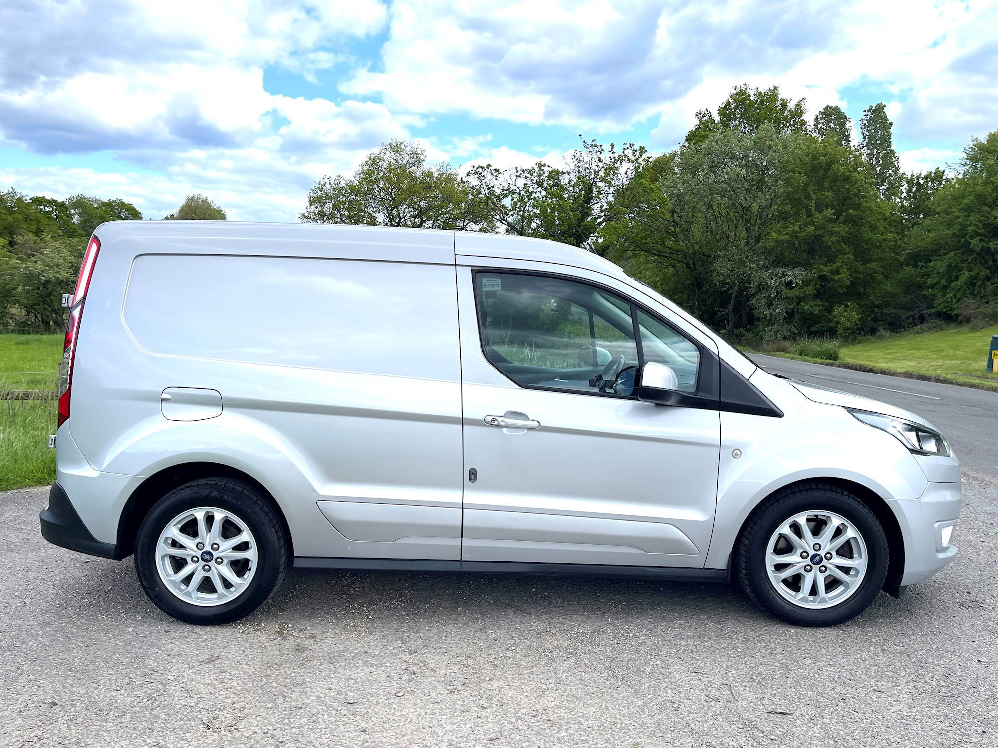 Used Ford Transit Connect 200 LIMITED 1.5 TDCi 120 PS L1 Euro 6 2018 ...
