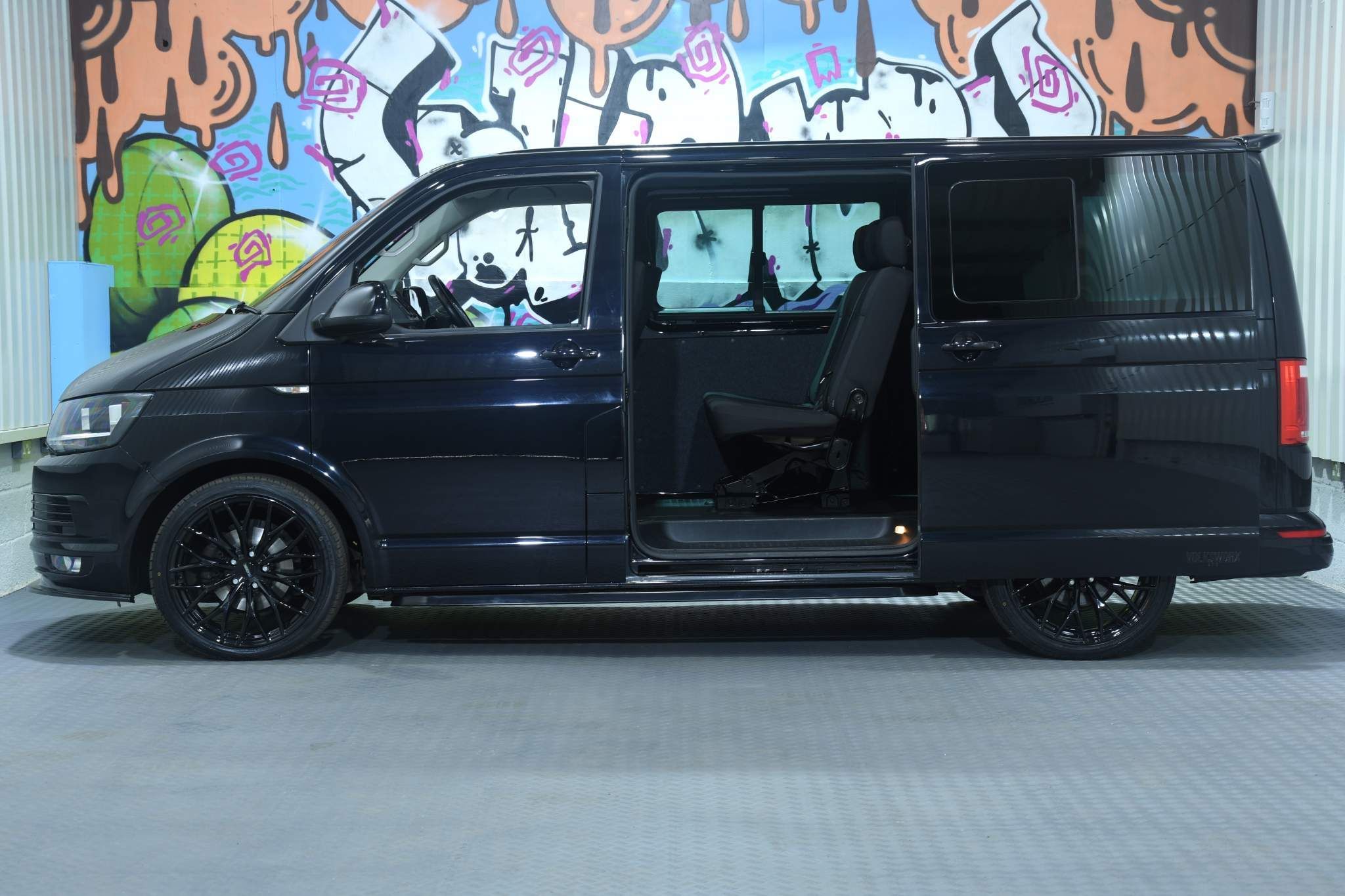 Used Volkswagen Transporter 2.0 TDI T30 BlueMotion Tech Highline Crew ...