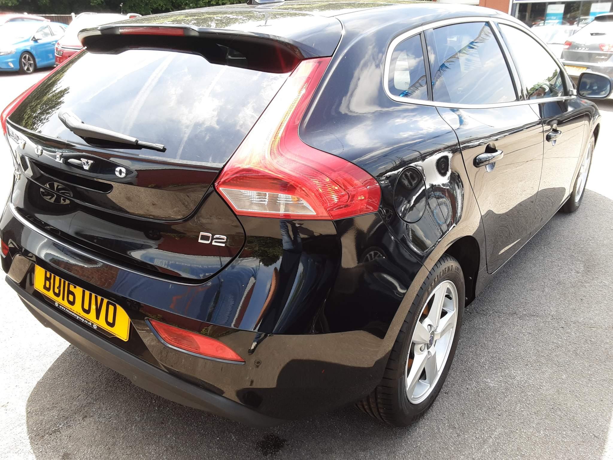 Used Volvo V40 2.0 D2 SE Nav Euro 6 (s/s) 5dr 2016 5dr Manual (BU16UVO ...