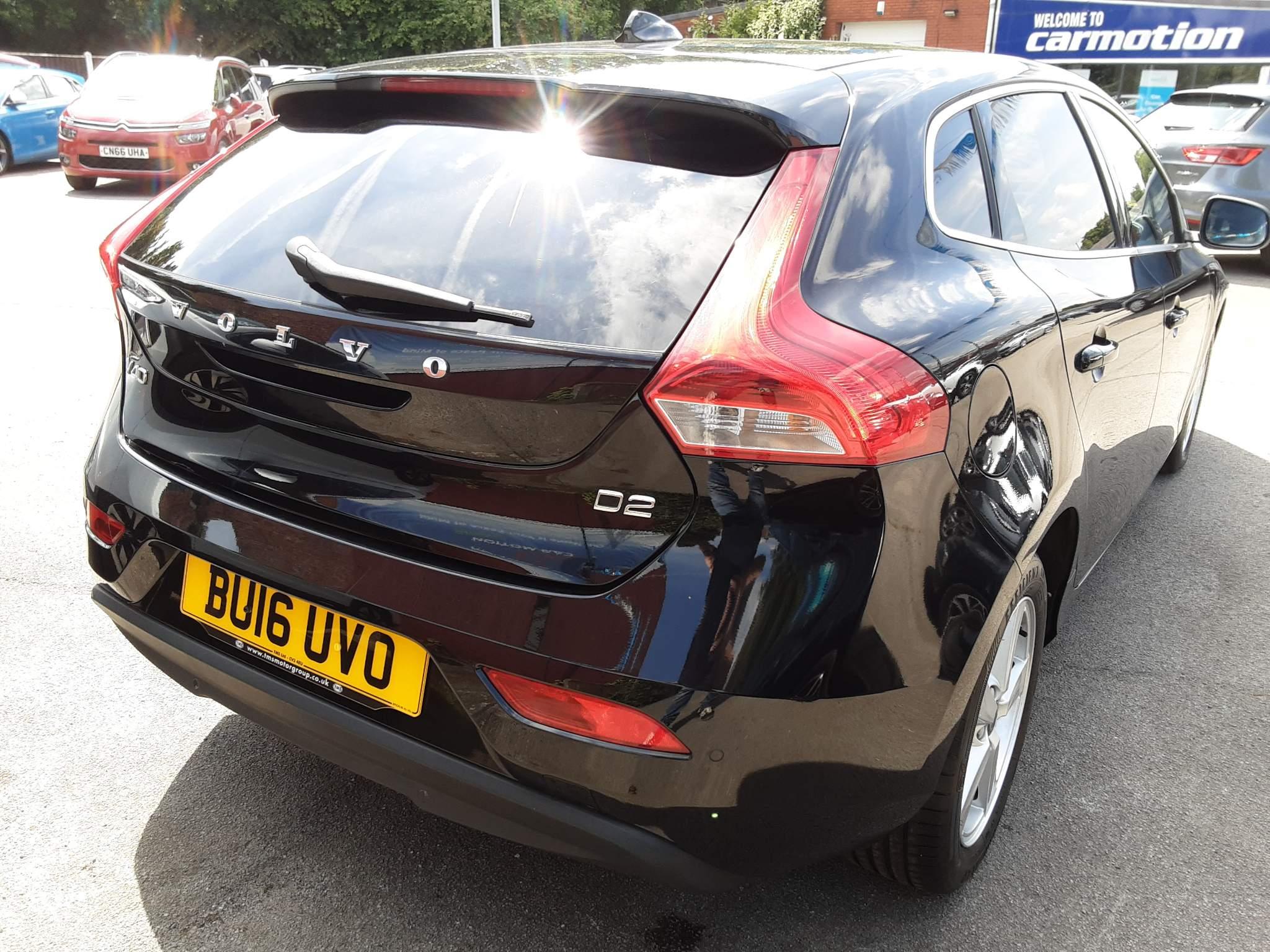 Used Volvo V40 2.0 D2 SE Nav Euro 6 (s/s) 5dr 2016 5dr Manual (BU16UVO ...