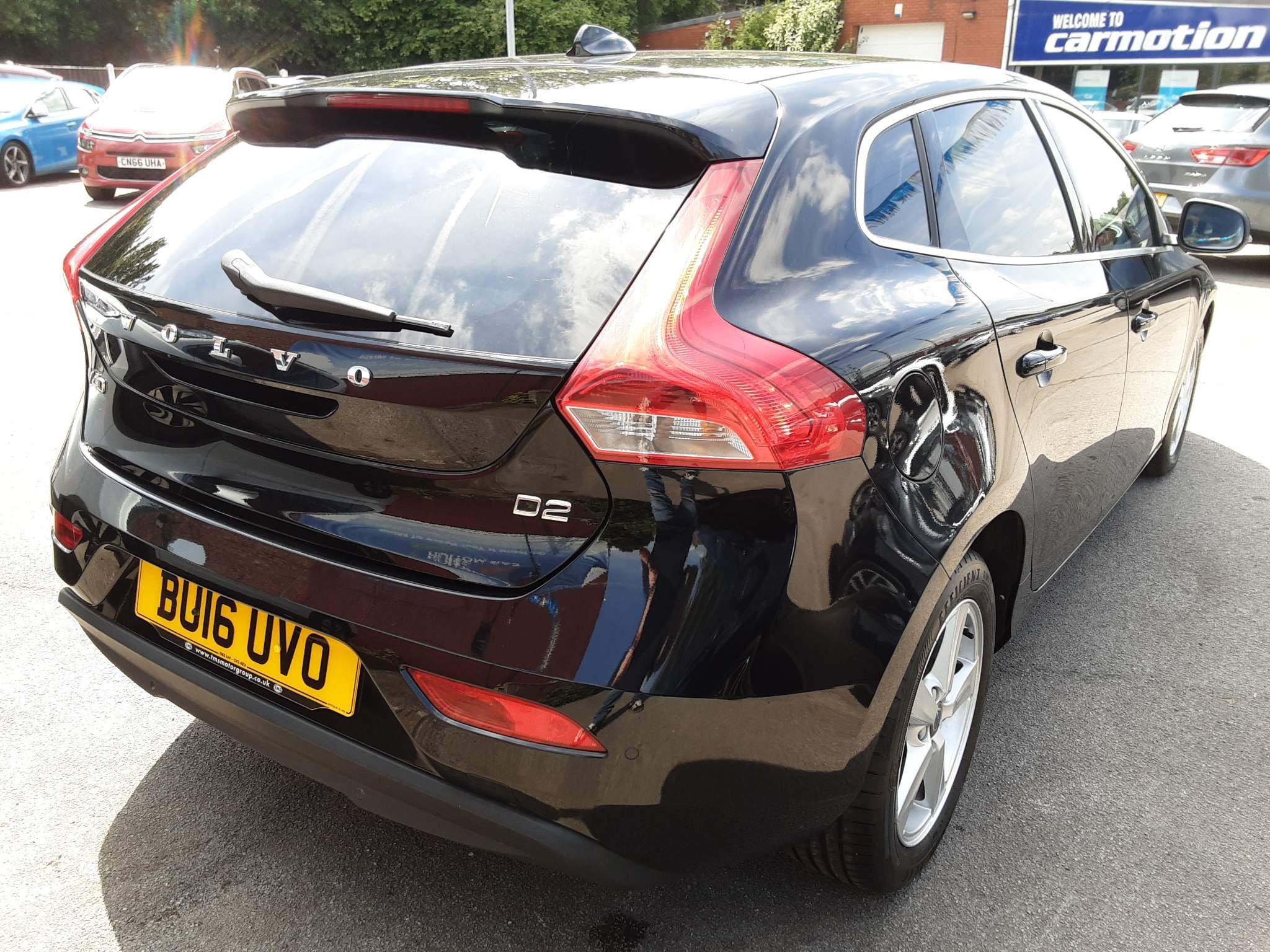 Used Volvo V40 2.0 D2 SE Nav Euro 6 (s/s) 5dr 2016 5dr Manual (BU16UVO ...