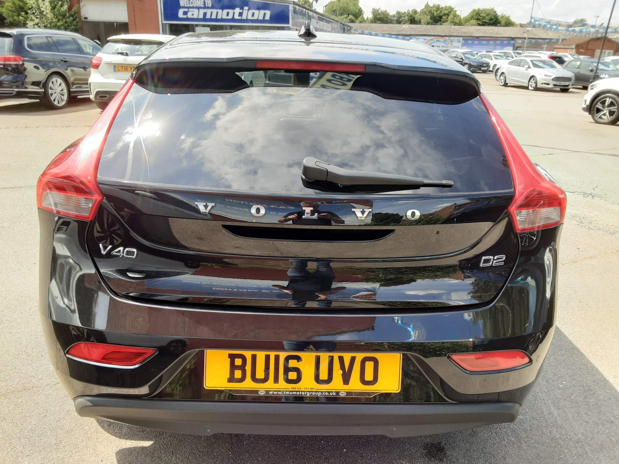 Used Volvo V40 2.0 D2 SE Nav Euro 6 (s/s) 5dr 2016 5dr Manual (BU16UVO ...