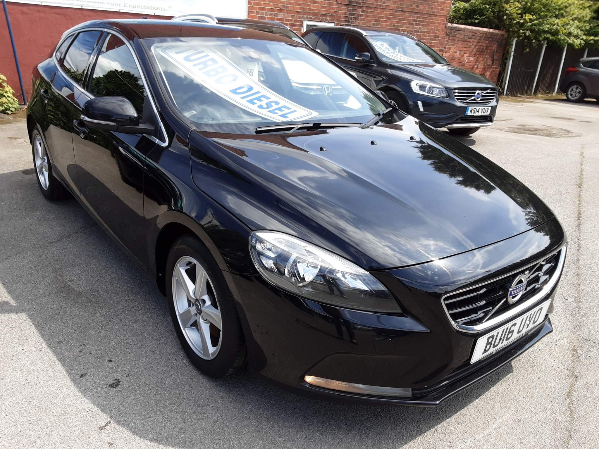 Used Volvo V40 2.0 D2 SE Nav Euro 6 (s/s) 5dr 2016 5dr Manual (BU16UVO ...