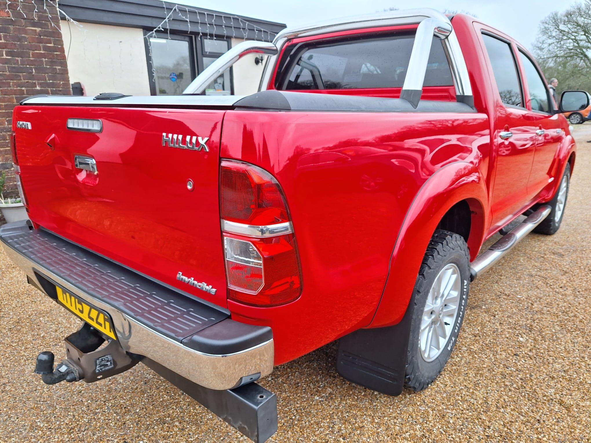 Used Toyota Hilux 3.0 D-4D Invincible Auto 4WD Euro 5 4dr 2015 4dr ...