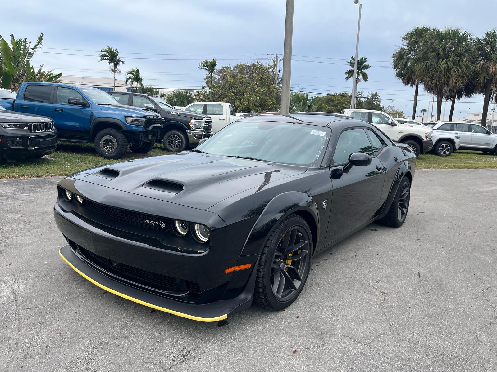 Used Dodge Challenger Widebody Hellcat RWD 6.2L SC Gas 8-Speed AT ...