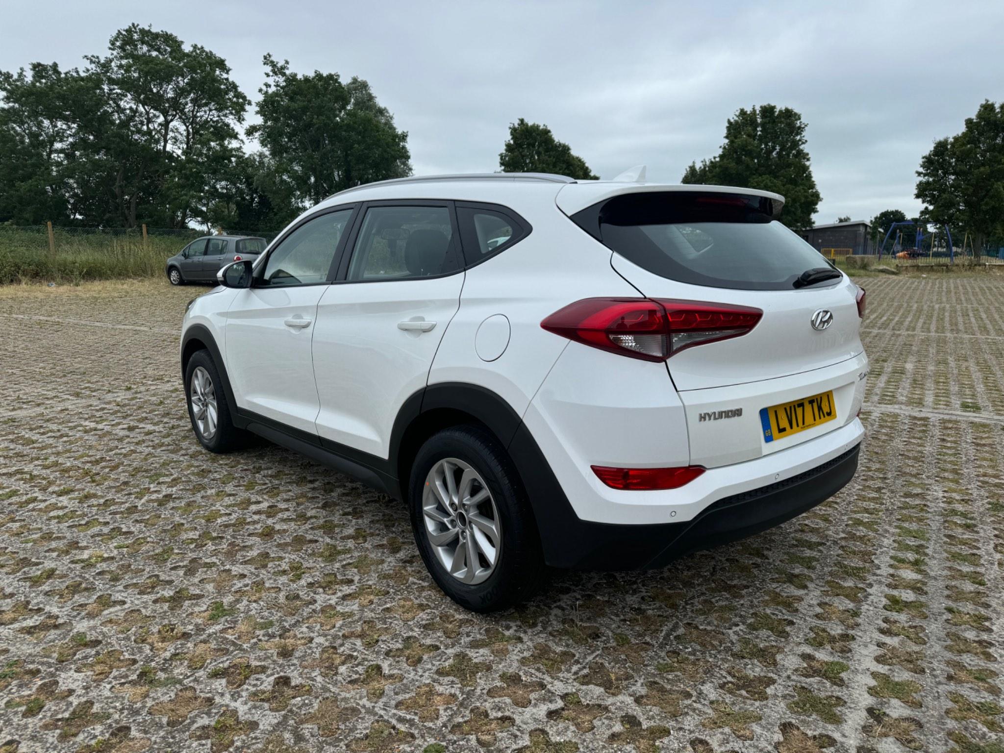 Used Hyundai Tucson 1.7 CRDi Blue Drive SE Nav DCT Euro 6 (s/s) 5dr ...
