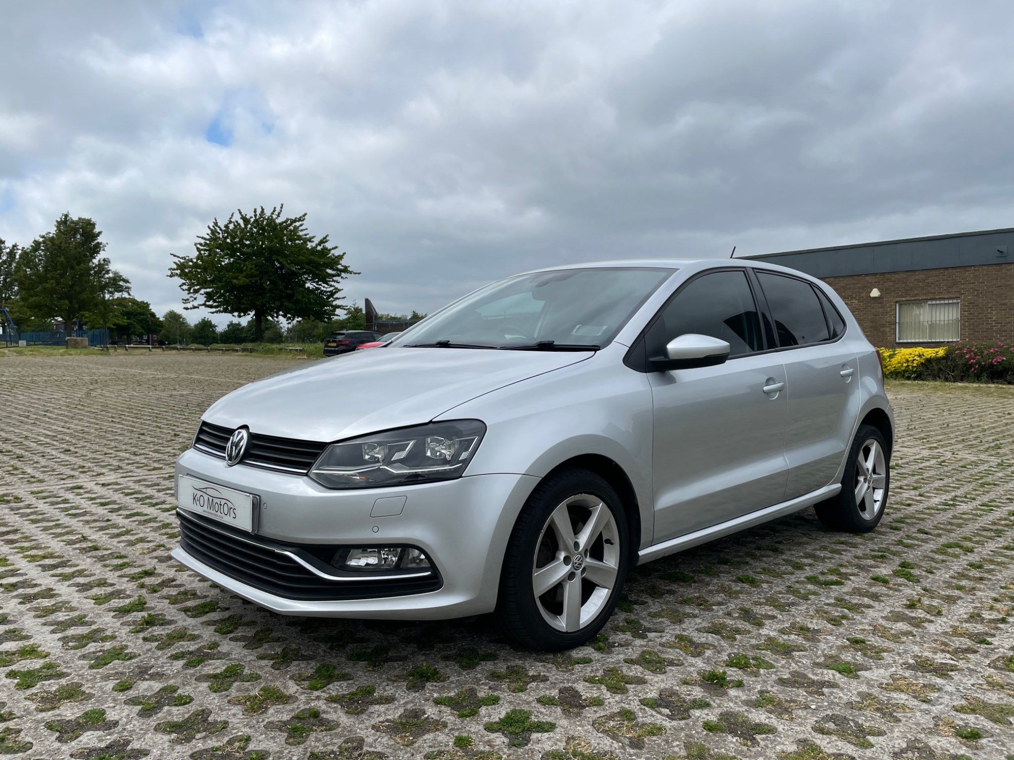 Used Volkswagen Polo 1.0 TSI BlueMotion Tech SEL DSG Euro 6 (s/s) 5dr ...